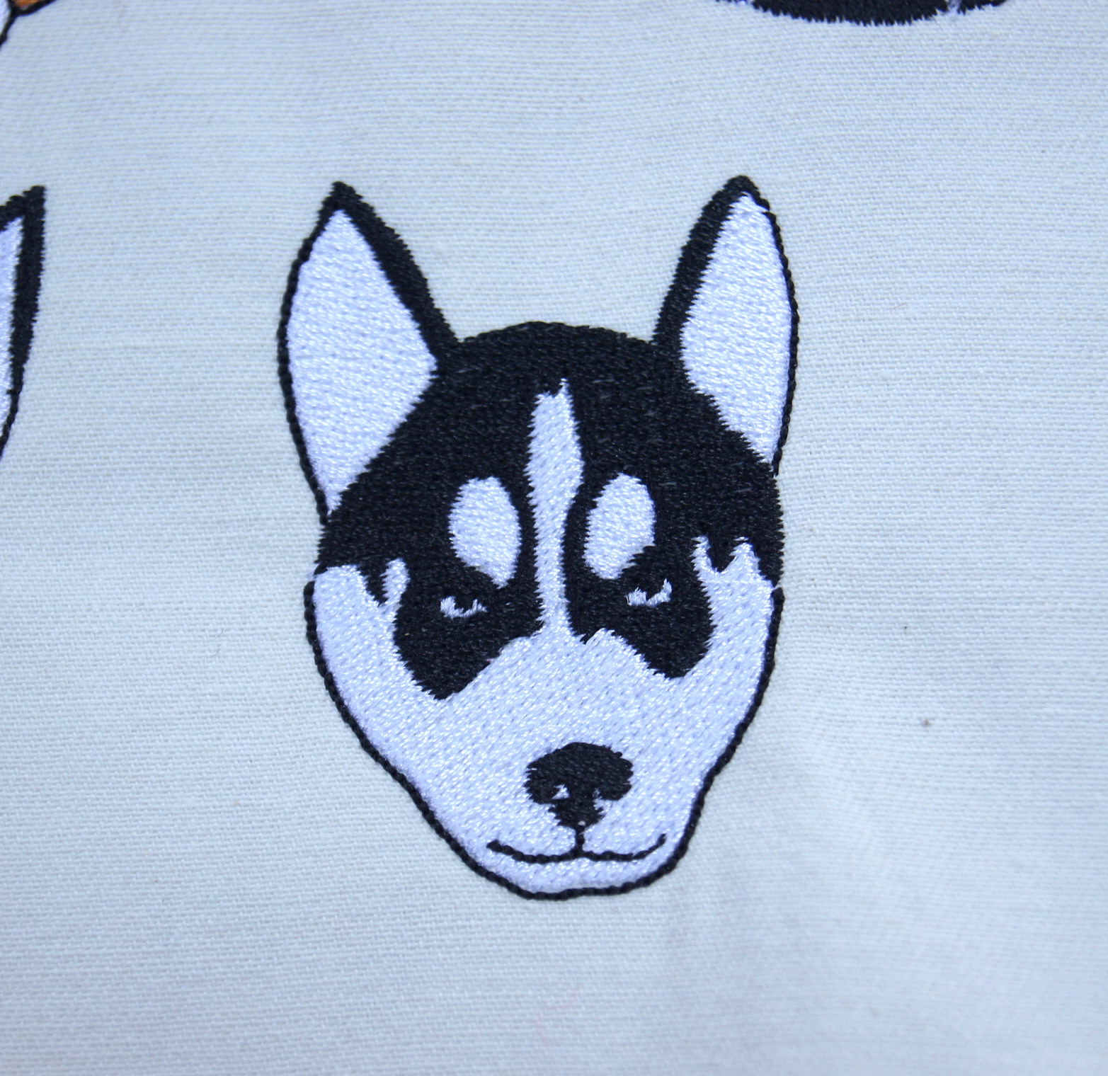 Siberian Husky Embroidery Design 1.74x2.5' - Resizable and Convert-able ...
