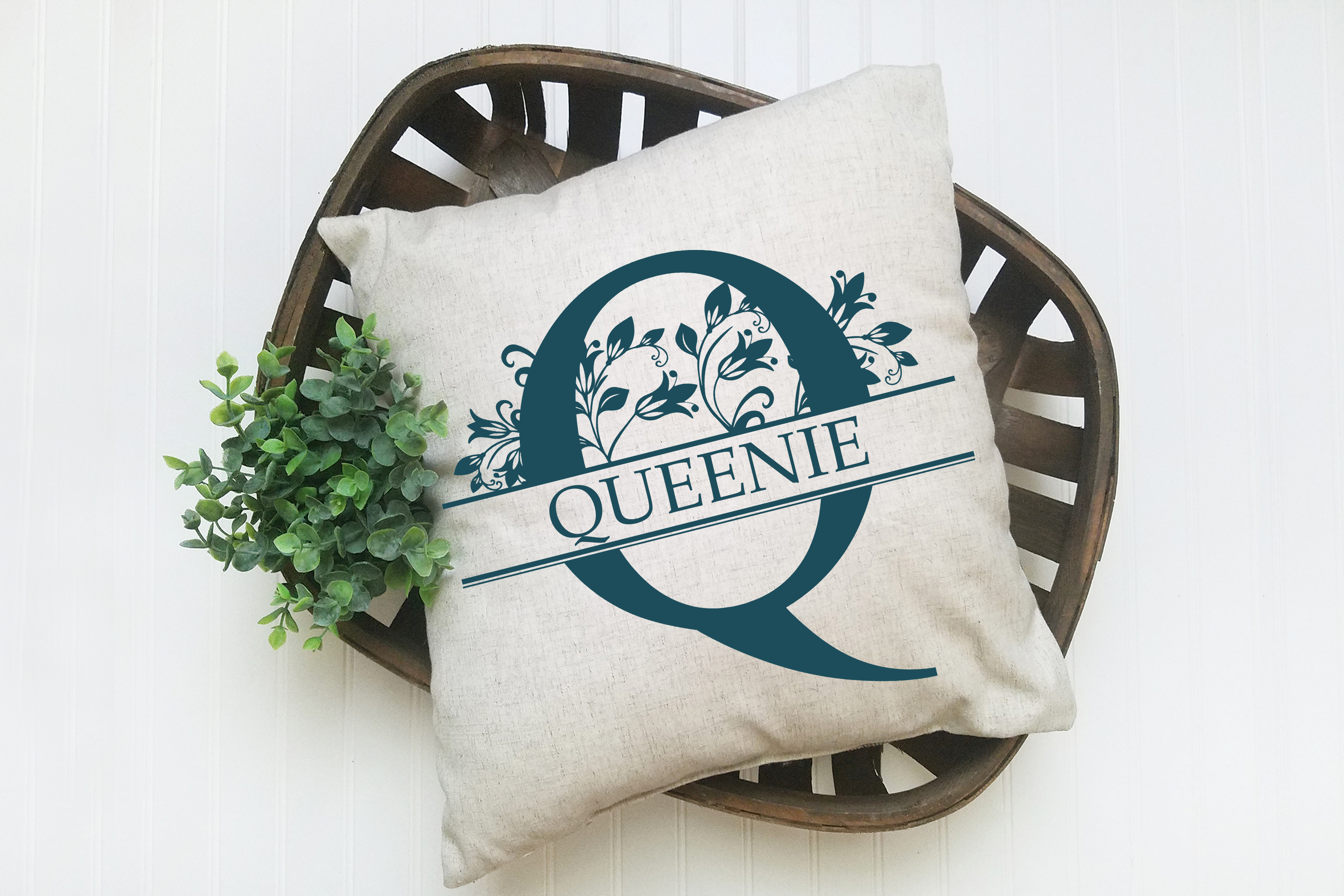 Split Monogram Letter Q SVG, Letter Q Monogram SVG