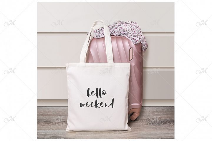 Weekend Bag Mockup. JPEG (70610) | Mock Ups | Design Bundles